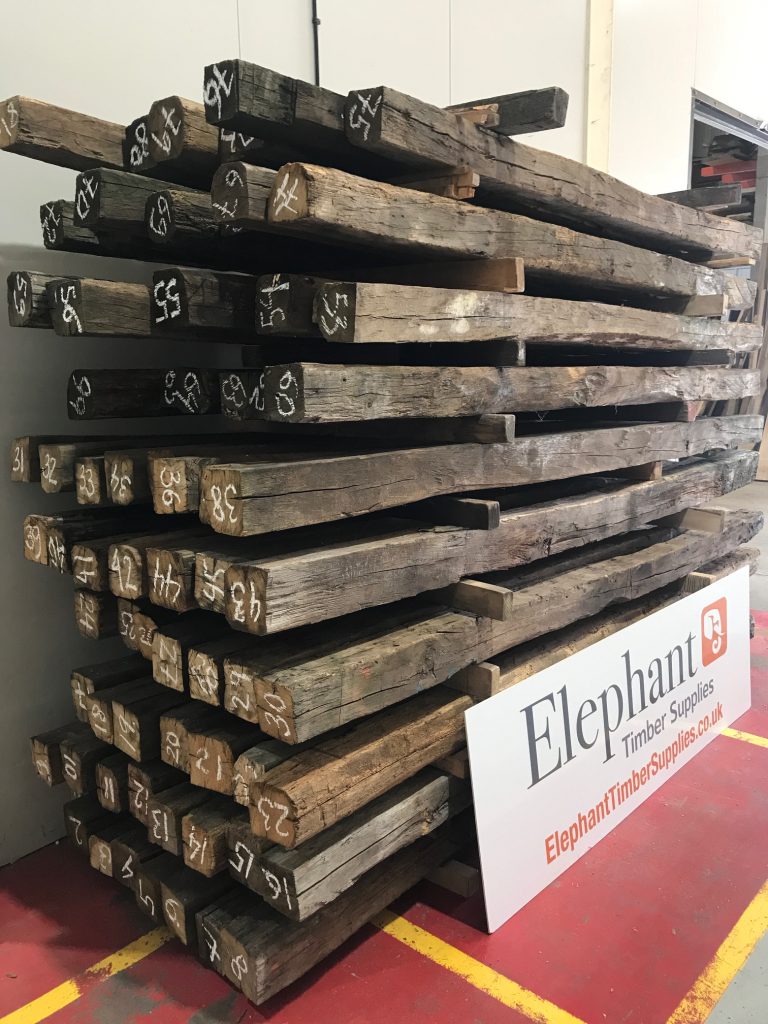 13 Oak beams + delivery ⁄ Elephant Timber Supplies