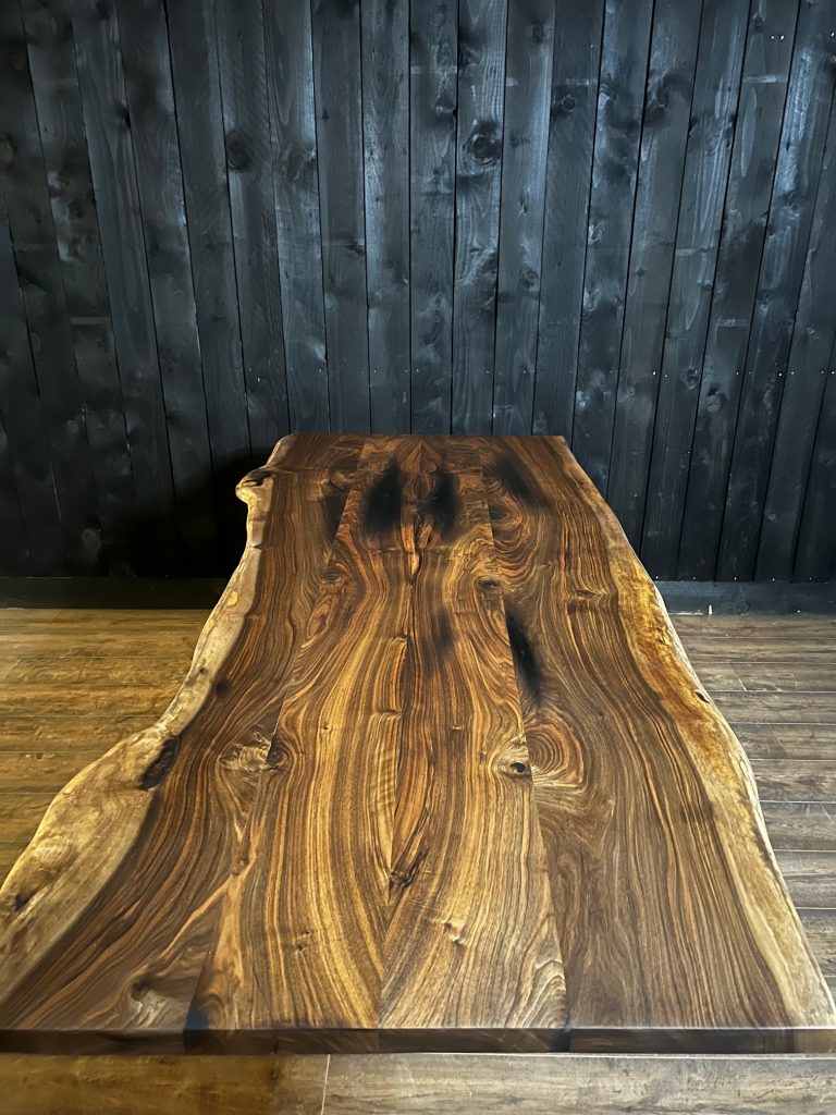 English walnut - Table Top 2190 x 870/1000 x 34 ⁄ Elephant Timber Supplies